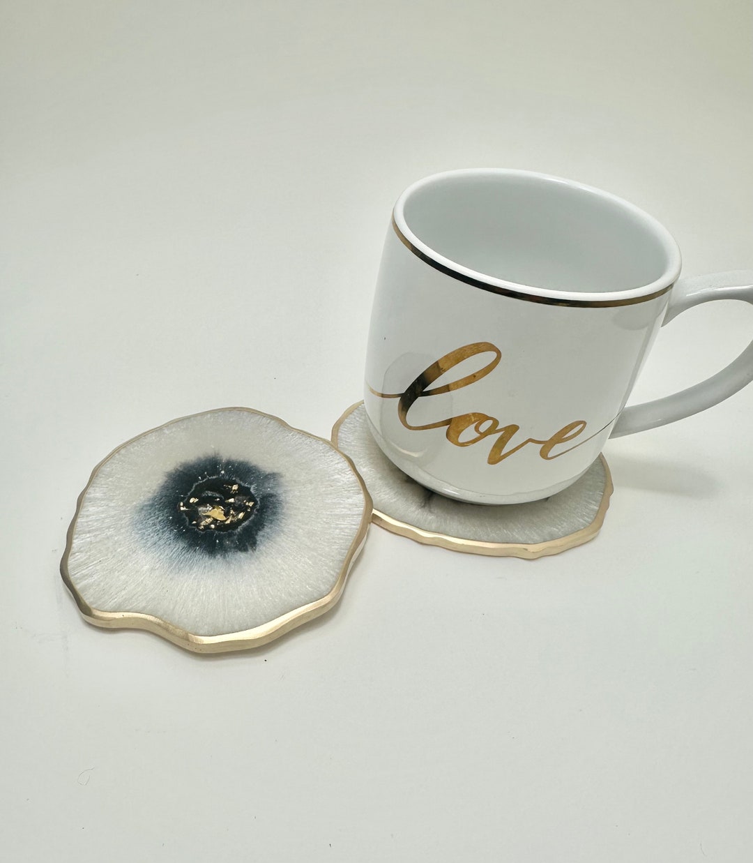 Resin Coaster Set White W Black Center Geode Agate Resin Coasters ...