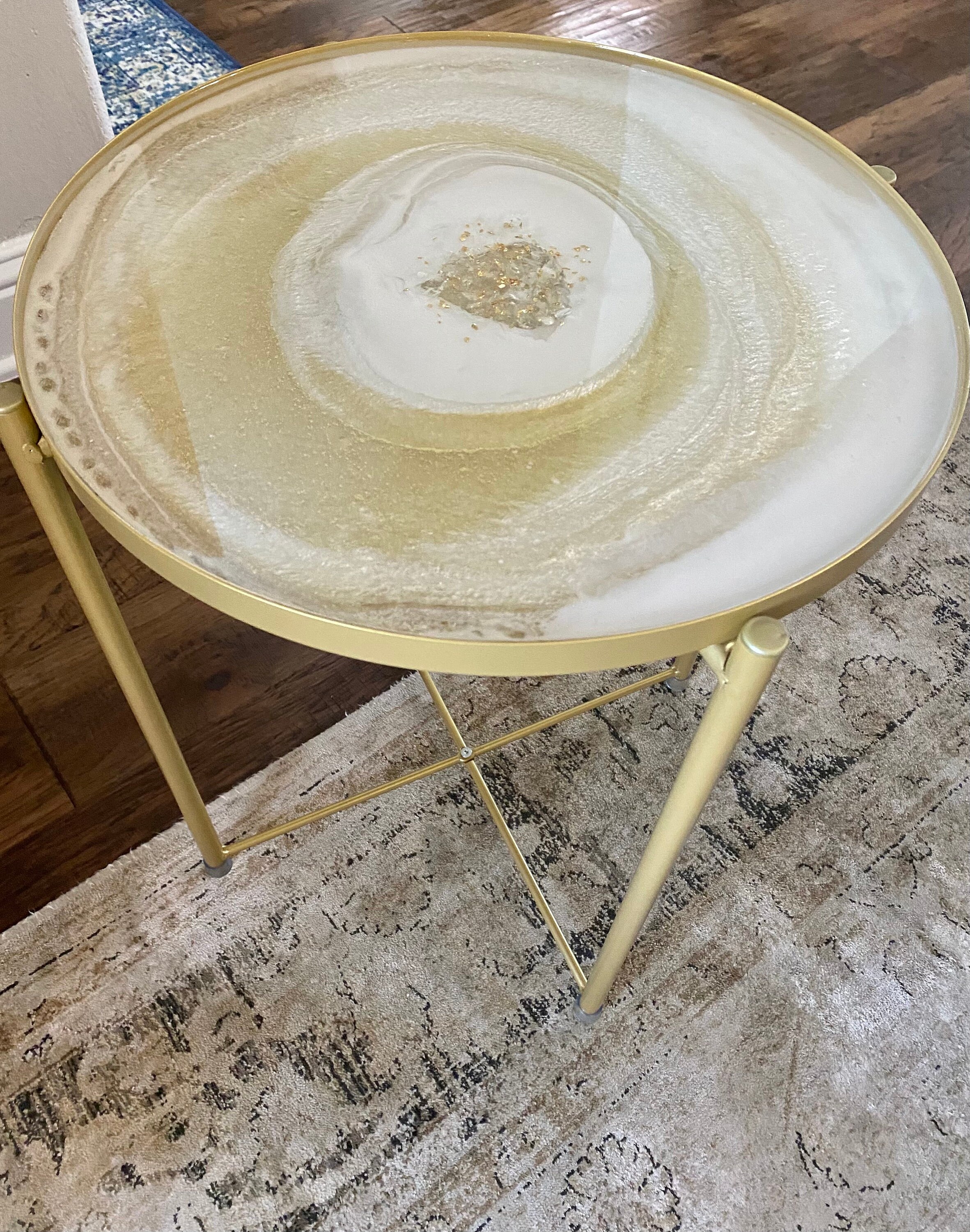 Luxury Resin Geode Accent End Table W/ Removable Tray Top, White & Gold ...