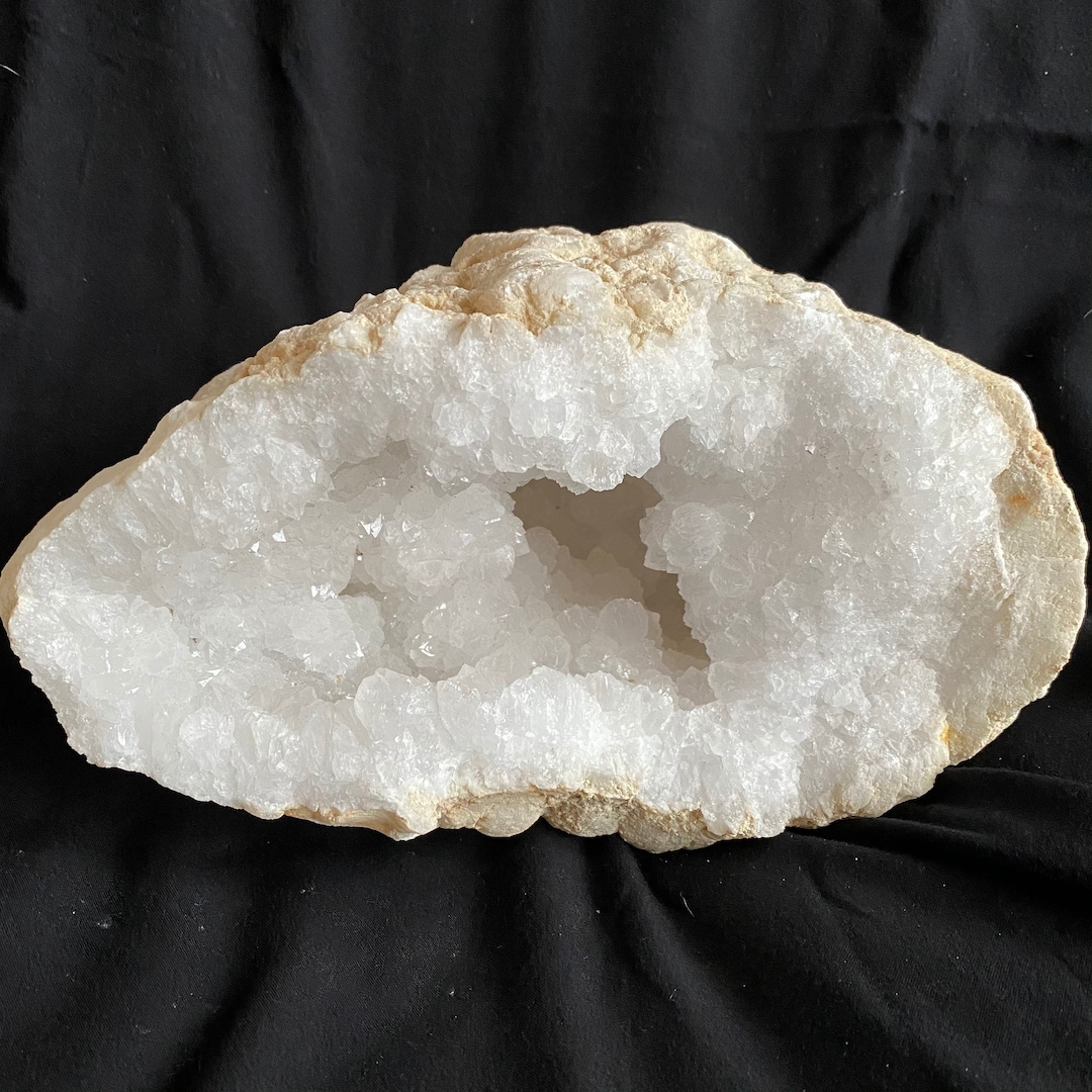 Raw CALCITE Geode. Collectible Stone. CALCITE GEODE, Natural Stone. for ...