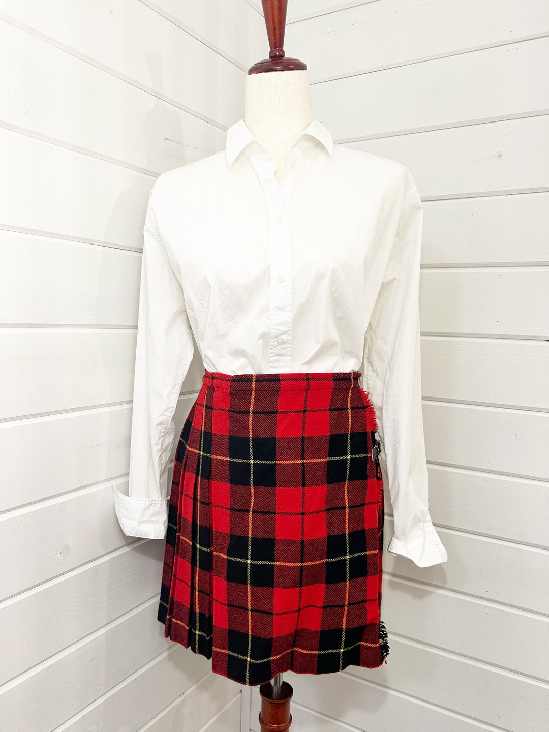 Vintage Women’s Plaid Pure Wool Wallace Tartan Skirt | Laird-portch of ...