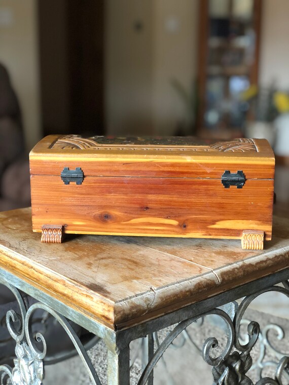 Carved Tramp Art Hunting Scene Box/Jewelry/Keepsake B… - Gem