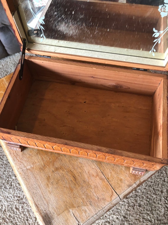 Carved Tramp Art Hunting Scene Box/Jewelry/Keepsake B… - Gem