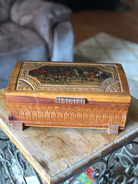 Carved Tramp Art Hunting Scene Box/Jewelry/Keepsake B… - Gem