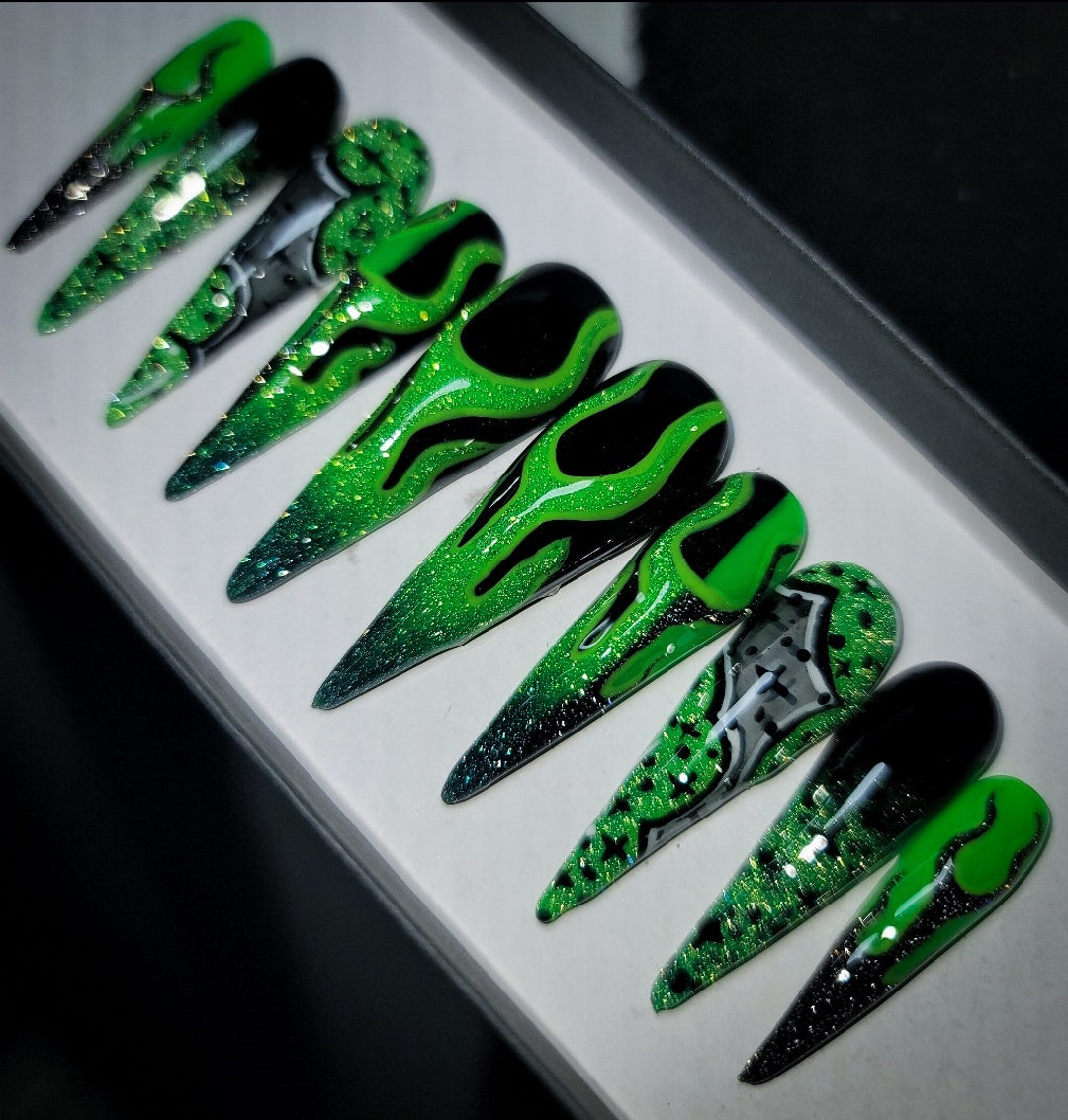 Shego Press on Nail Set - Etsy