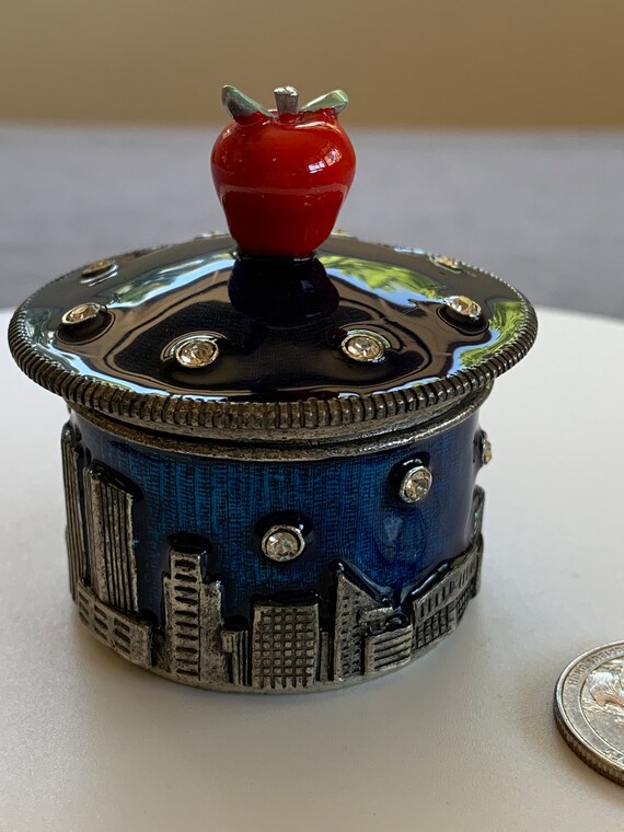 New York City Twin Towers Big Apple Trinket Box - Gem