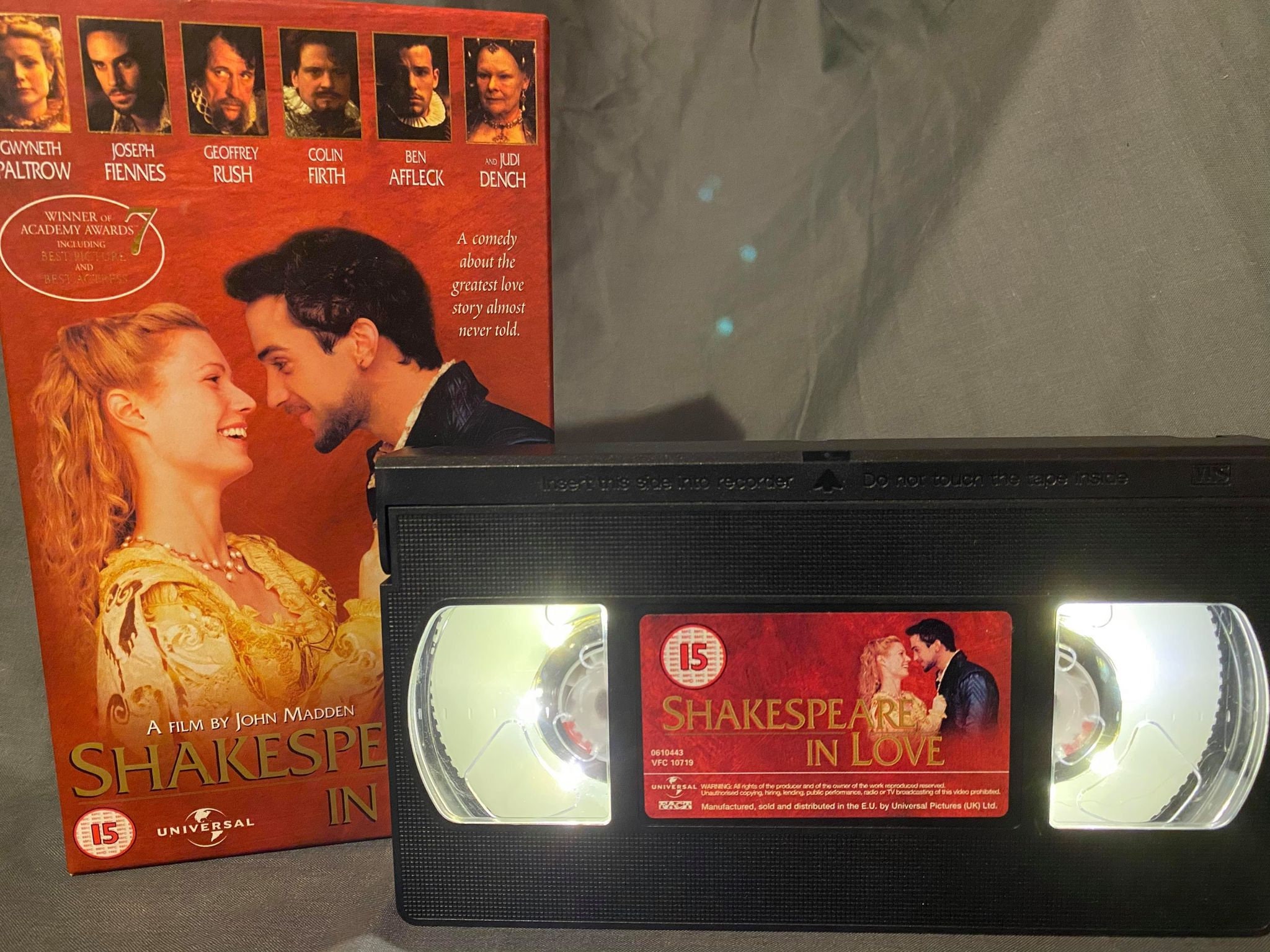 Shakespeare in Love VHS Video Tape Light With Original Box Novelty Gift ...