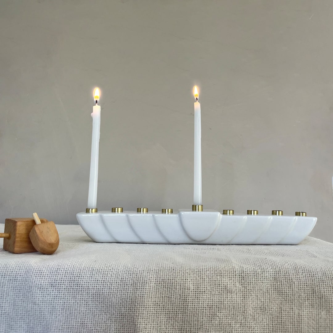 Modern Hanukkah Menorah | Jewish Menorah for Hanukkah | White Ceramic ...