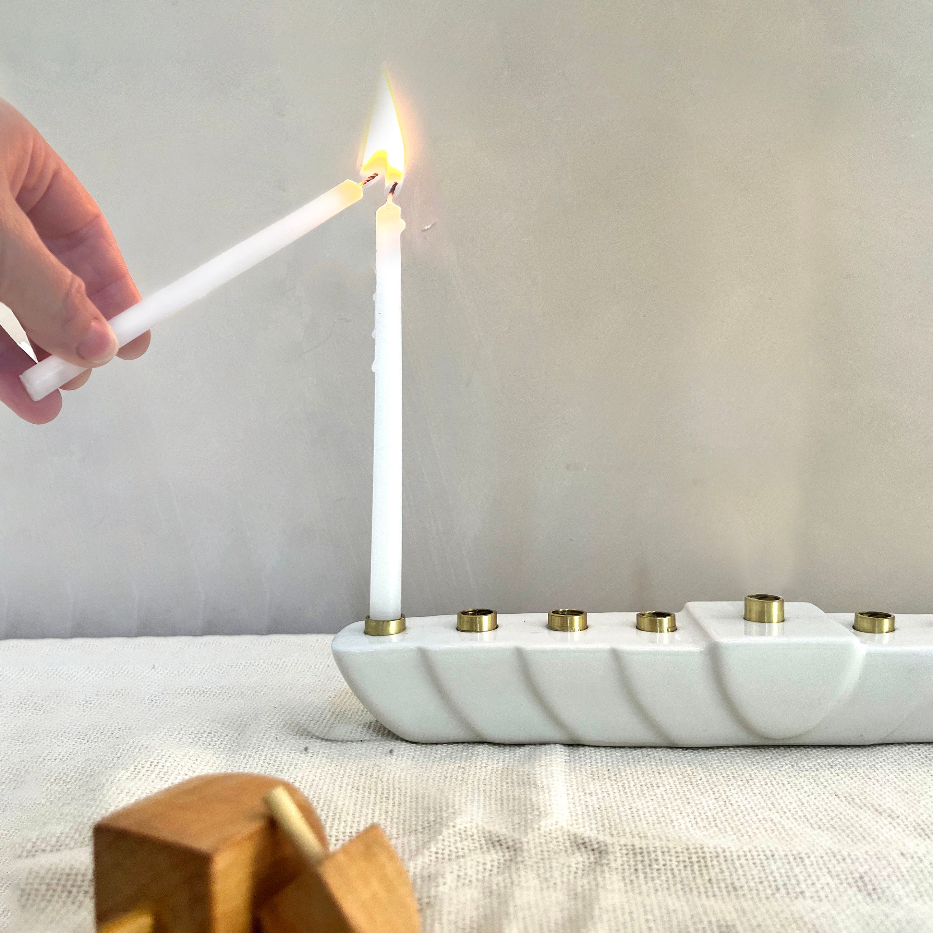 Modern Hanukkah Menorah | Jewish Menorah for Hanukkah | White Ceramic ...