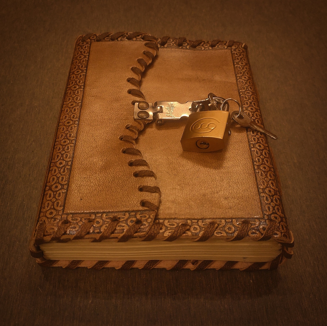 Personalized Leather Journal With Lock & Key: Refillable A5 Writing ...