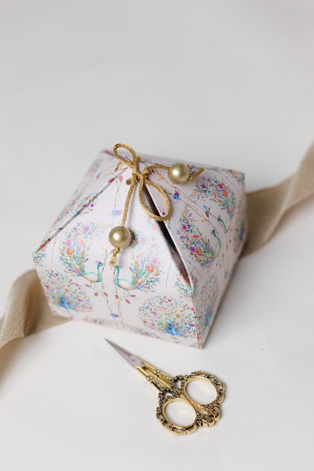 Gift Box, Empty Box to Add Your Gifts In, Size 13cm X 13cm X 10cm ...