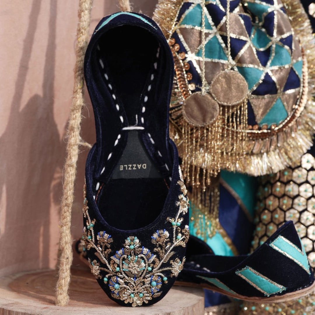 Pakistani Khussa Shoes for Women Pakistani Juttis for Women Punjabi ...