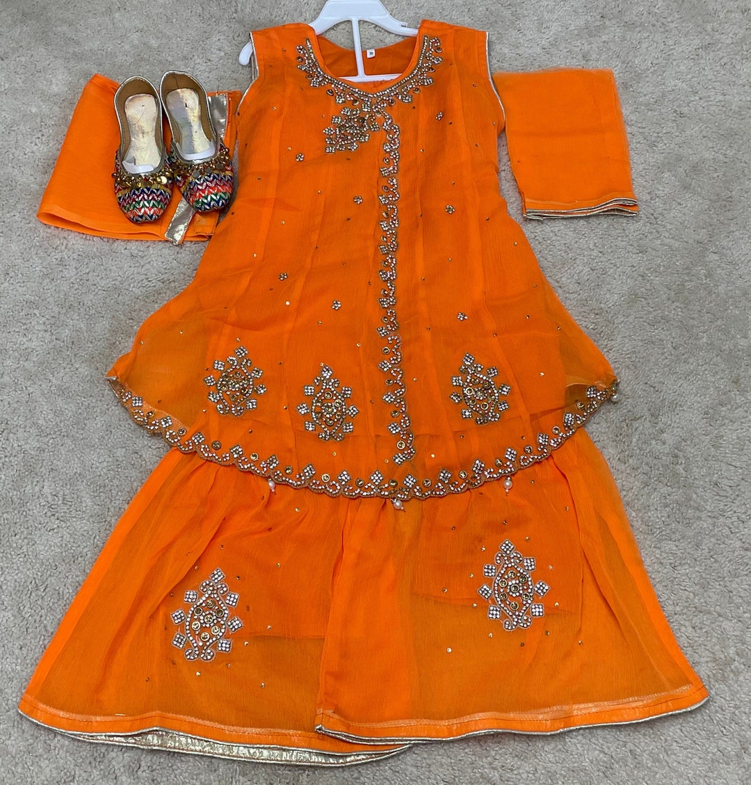 Stunning Pakistani Girls Gharara Suit 6 Years Indian Kids Salwar Kameez ...