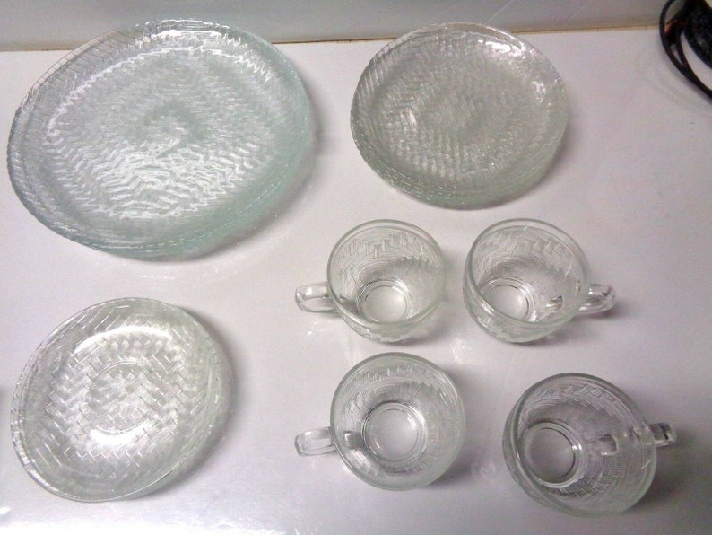 16 Piece Vintage Arcoroc France Fiesta Basket Weave Clear Glass Dish ...