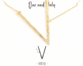 Initial V Necklace - Etsy