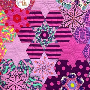 Tula's Bloomers EPP Kit: Complete Paper Piece Quilt With Acrylic ...