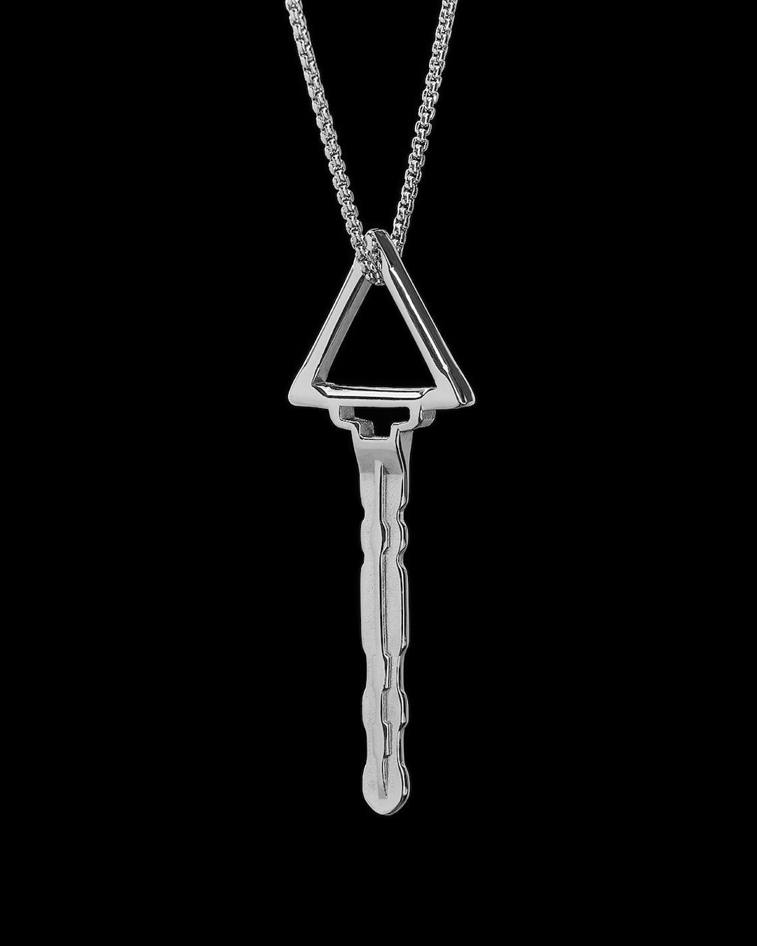 MASTERKEY Silver Tone - Modern Unisex Stainless Steel Key Pendant With ...