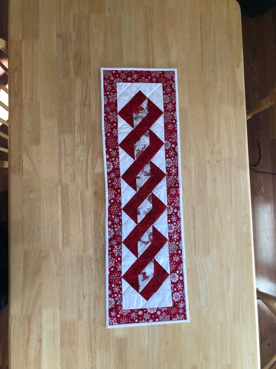 Ornament Pole Twist Table Runner/topper | Etsy