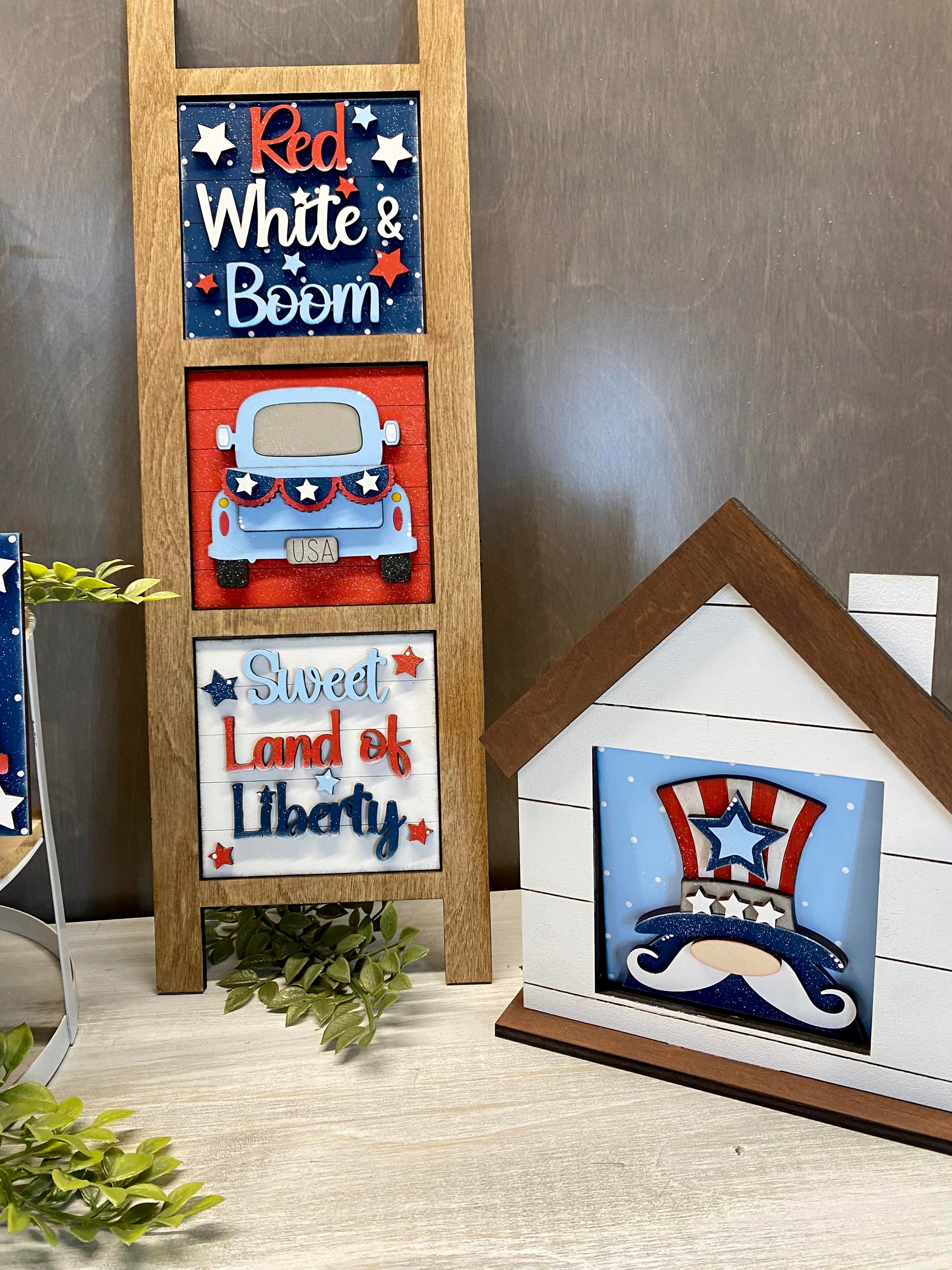 Full Size Fourth of July Leaning Ladder, Interchangeable Sign ...