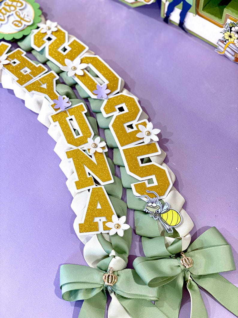 Tiana Graduation Lei | Kindergarten Graduation Lei | Graduation Gift ...