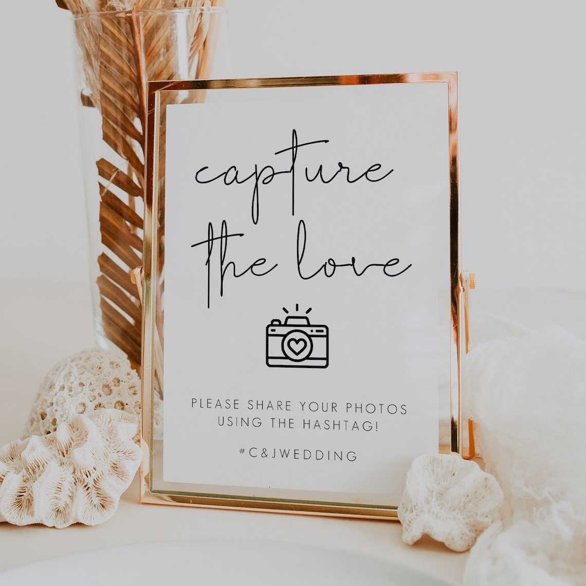 Capture the Love Sign Template Minimalist Wedding Photo Sign - Etsy
