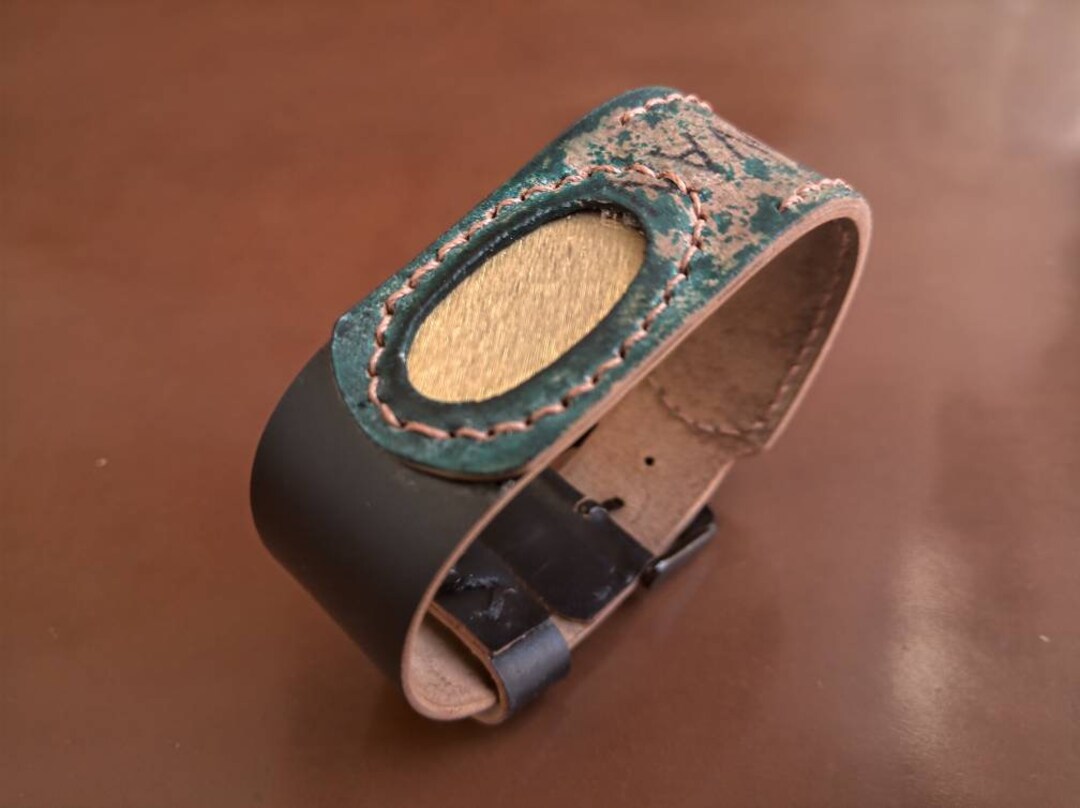 SHELL CORDOVAN BRACELET - Etsy