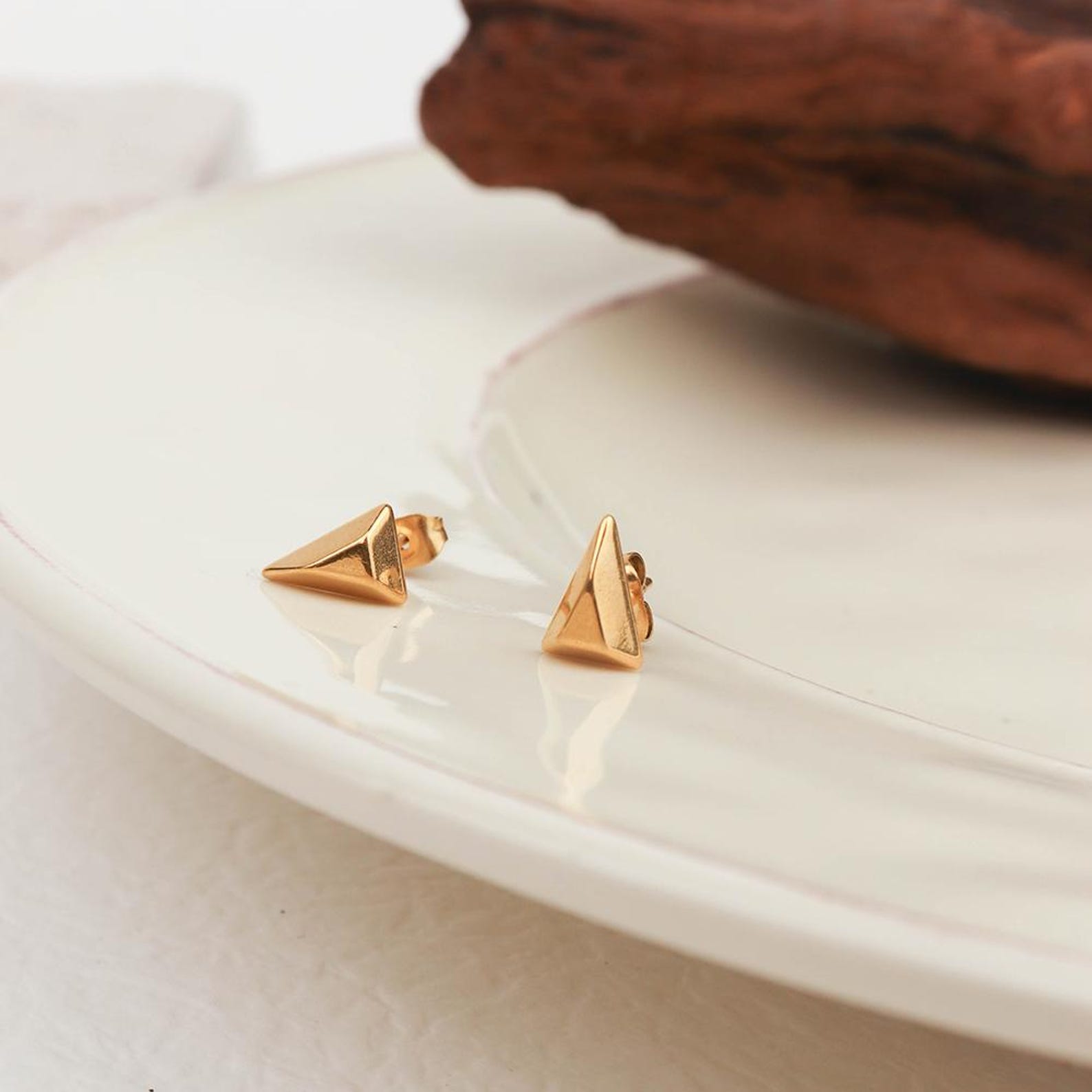 18K Gold Plated Pyramid Shape Stud Earring Anti Tarnish Waterproof ...