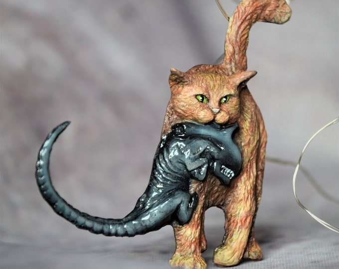 Baby Alien Cat Toy Magnet, Predator Alien, Alien Xenomorph Miniature - Etsy