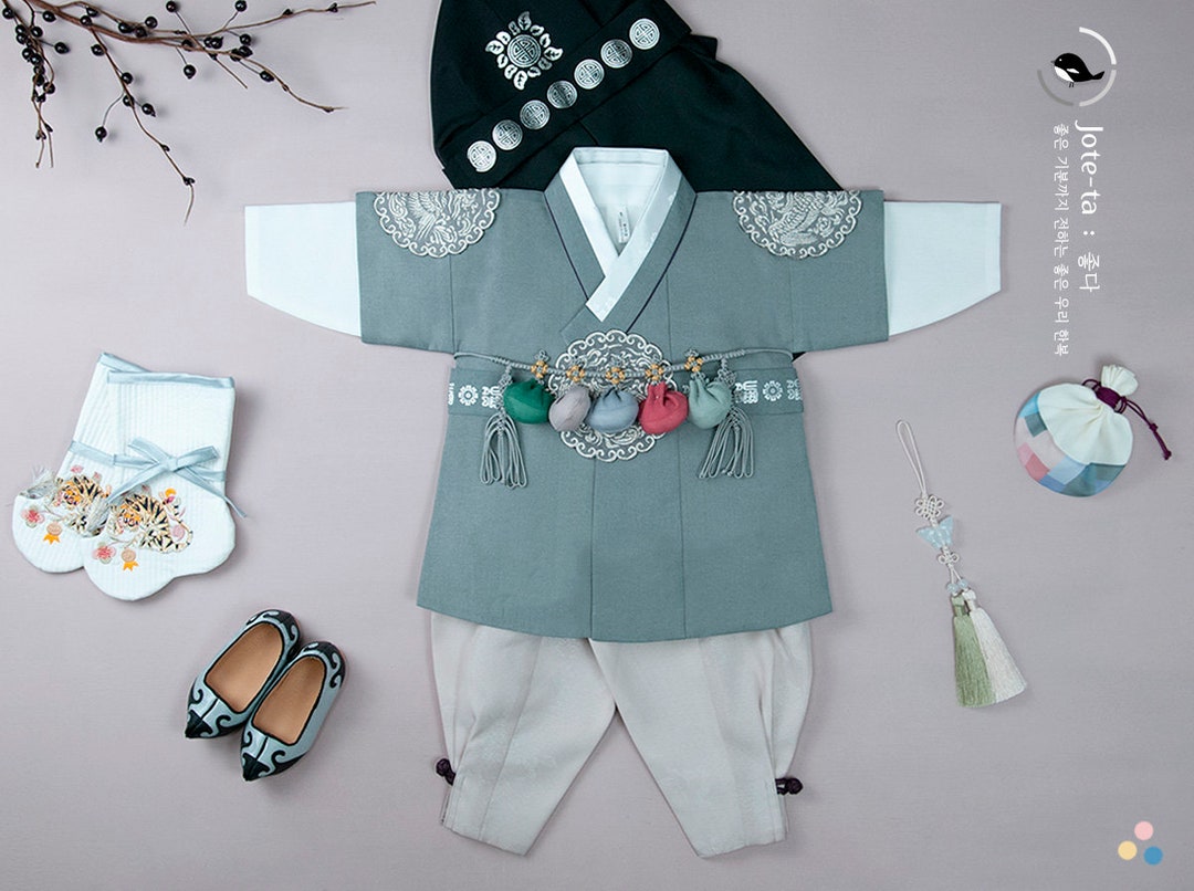 Gray Phoenix Embroidery Baby Boy Hanbok 100days Hanbok, Dol Hanbok Boy ...
