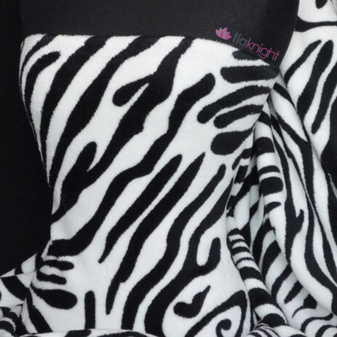 Micro Fleece Ultra Soft Fluffy Fabric- Black/white Zebra Q876 BKWHT by ...