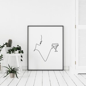 Cocktail Line Art, One Line Drawing, Hand Holding Glass Print ...