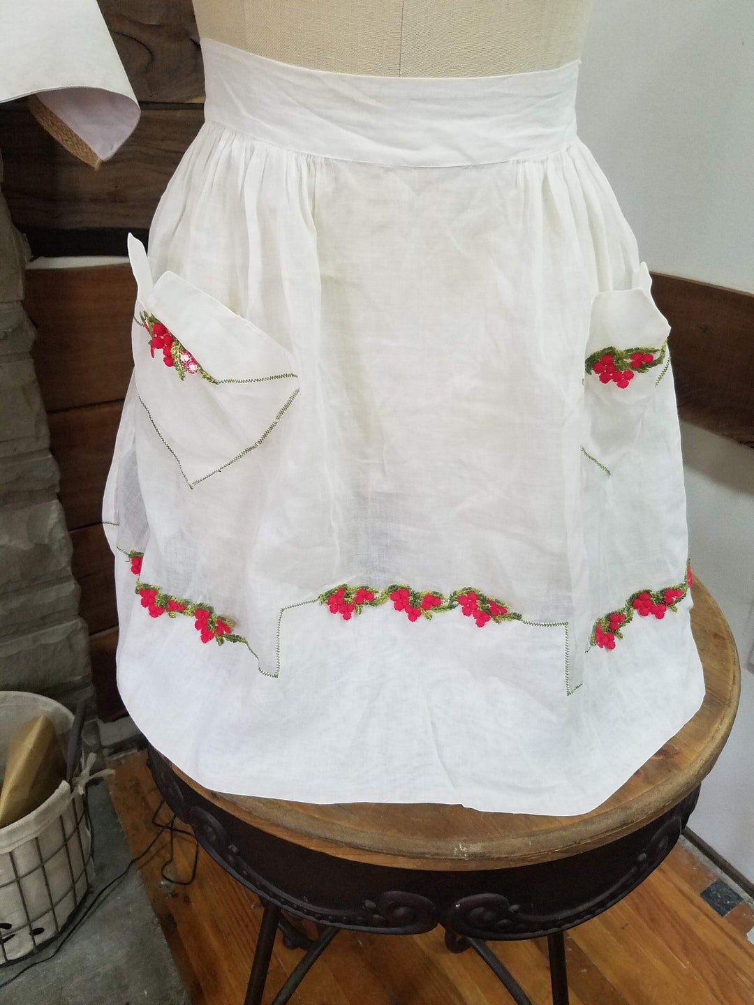 Vintage 1950's Carmen Lee Half Apron With Floral Appliqué - Etsy