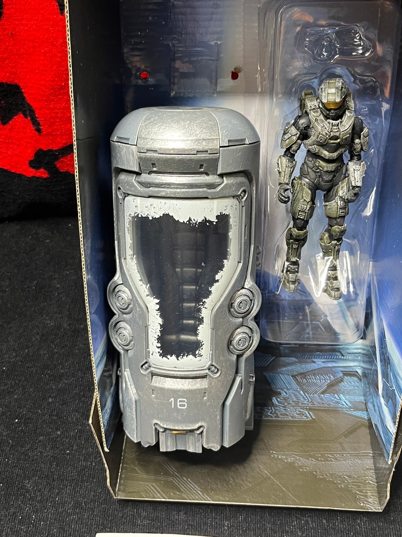 Halo 4 UNSC Cryotube With Master Chief. Original Box. Used. Read Below ...