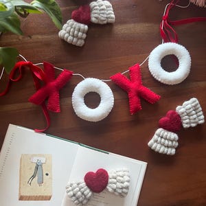 XO XO Felt Garland Valentine’s Day Decor - Etsy