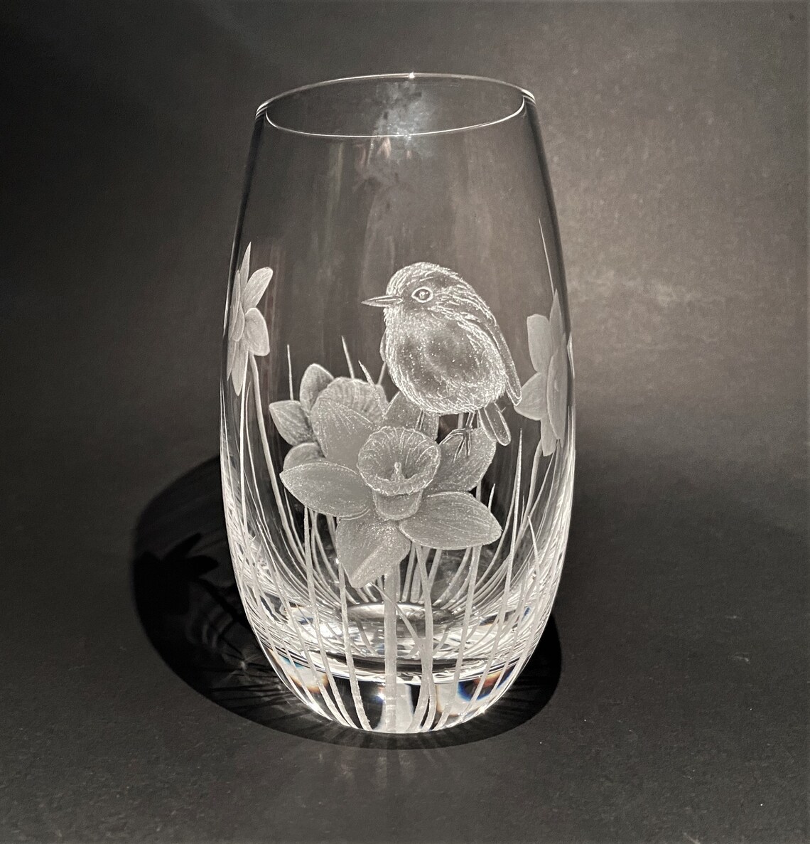 Daffodil Vase - Robin -hand Engraved Dartington Crystal Vase ...