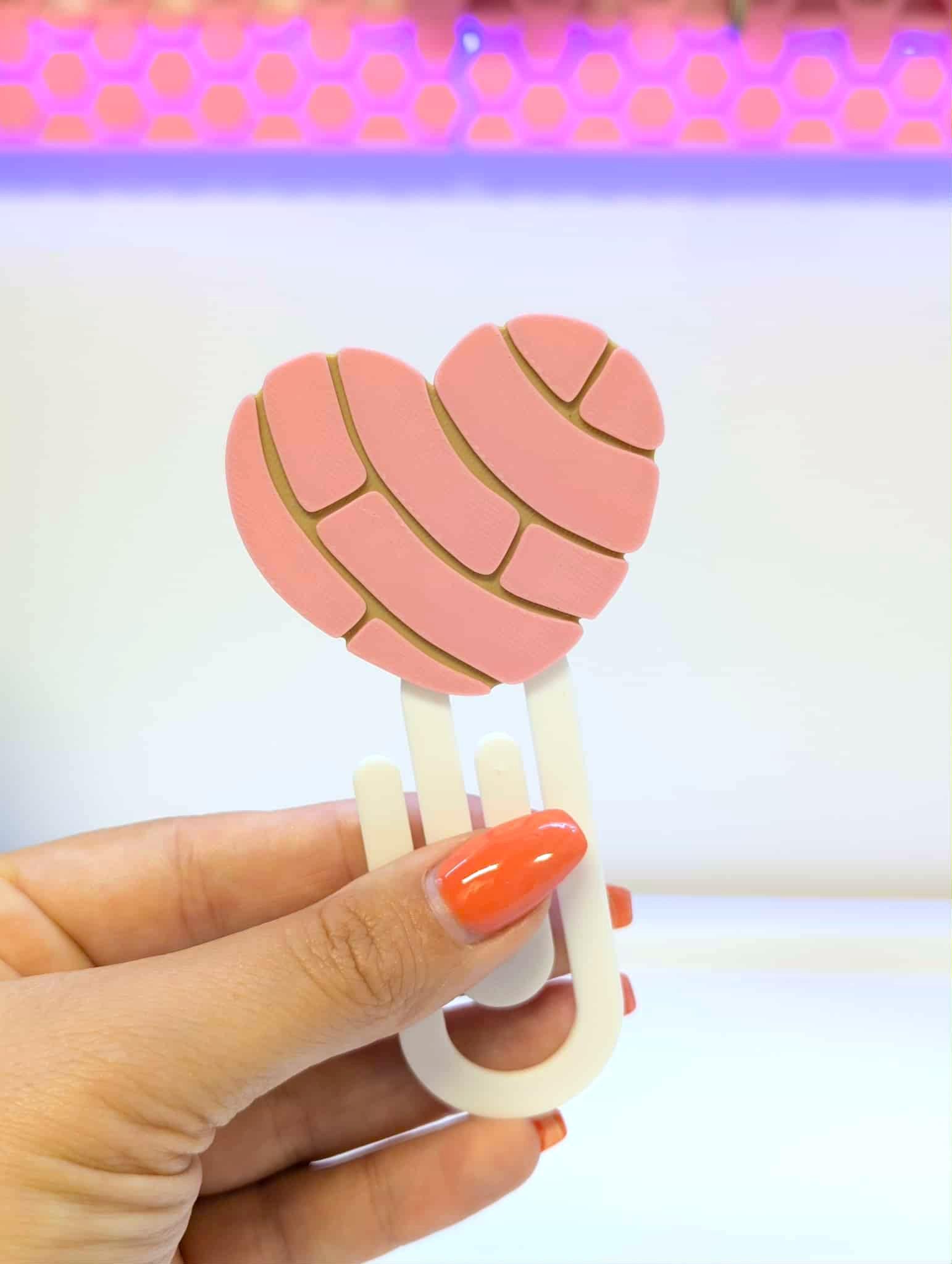 Concha Heart Paper Clip 3D Print File (STL & 3MF Digital Download) - Etsy