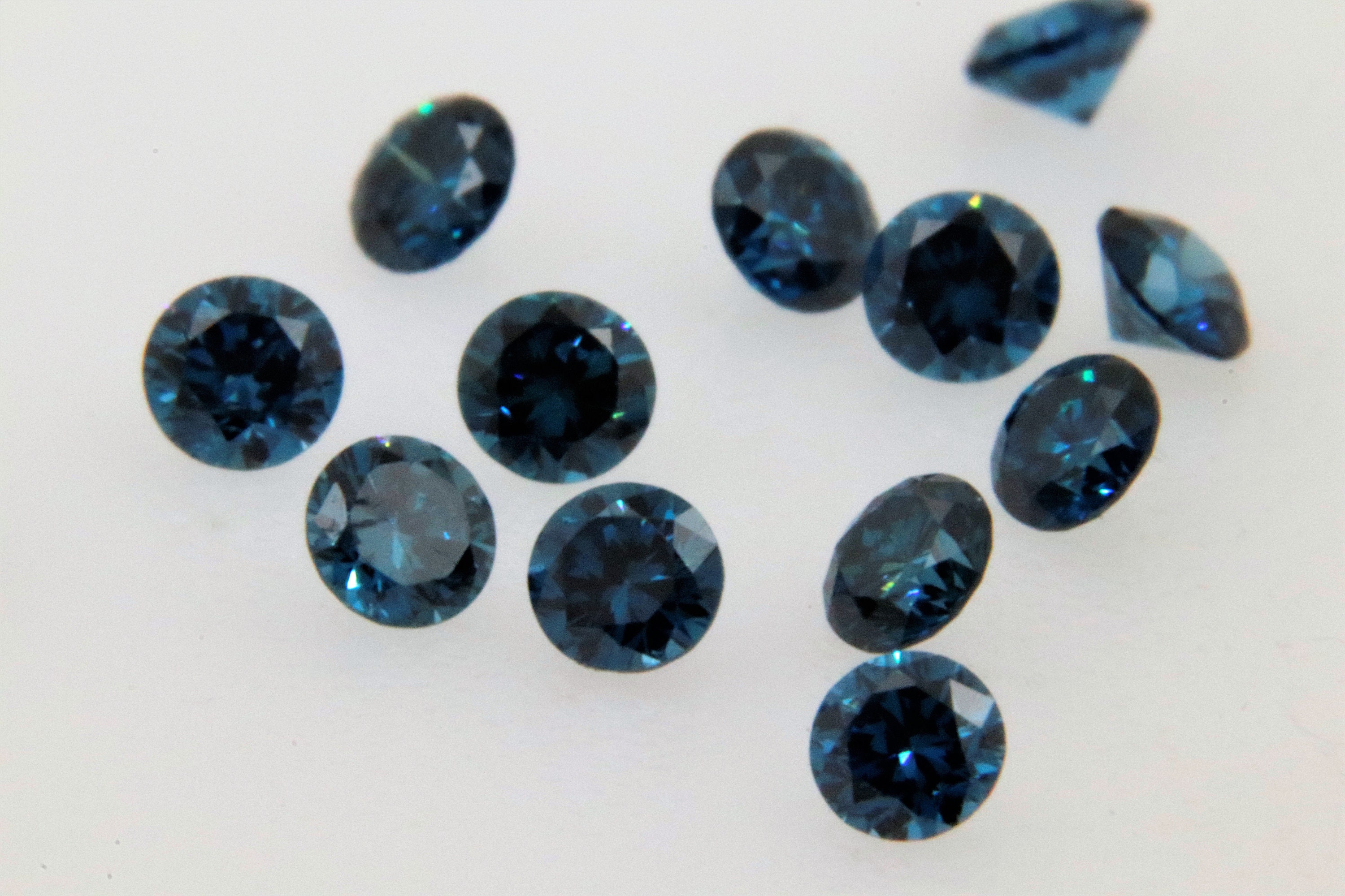 BLUE DIAMOND 0.01 CT, Top Vivid Blue Color, True Vs2-si1 Clarity, 100% ...