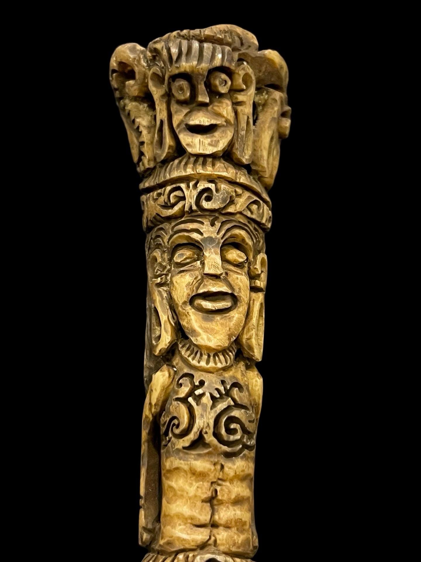 A Beautiful Fine Kayan/kenyah Dayak Bone Carving/house Protector Charm ...