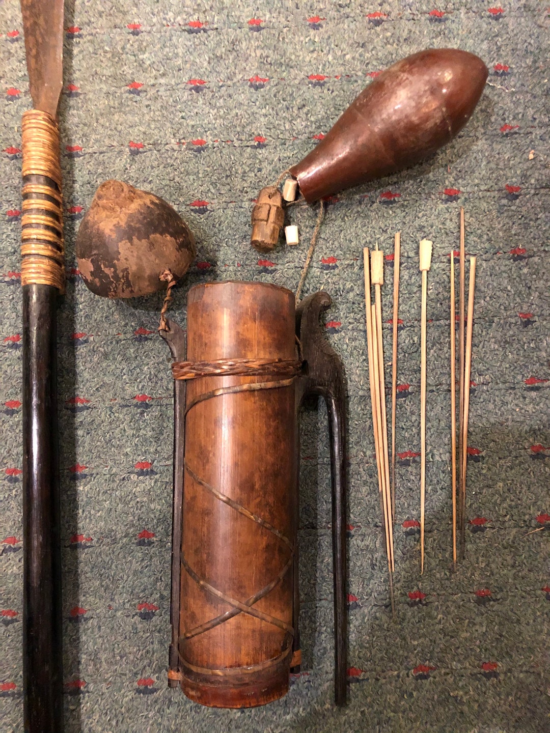 Top Quality Dayak Benoa Blowpipe/blowgun,quiver,gourd Container Set ...