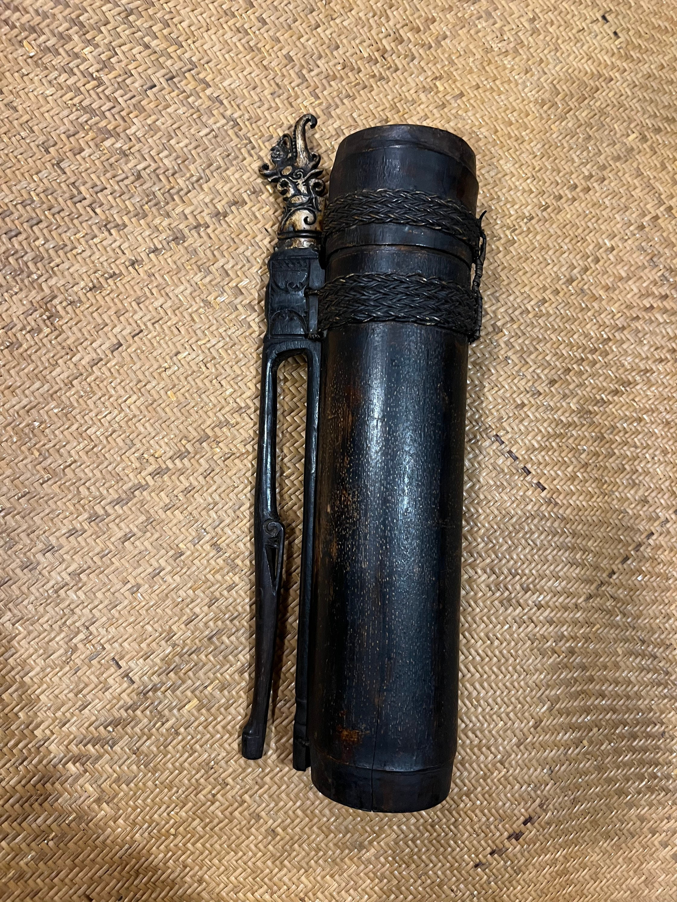 Borneo Head Hunter Bone Carved Dragon Darts/arrow Quiver Container ...