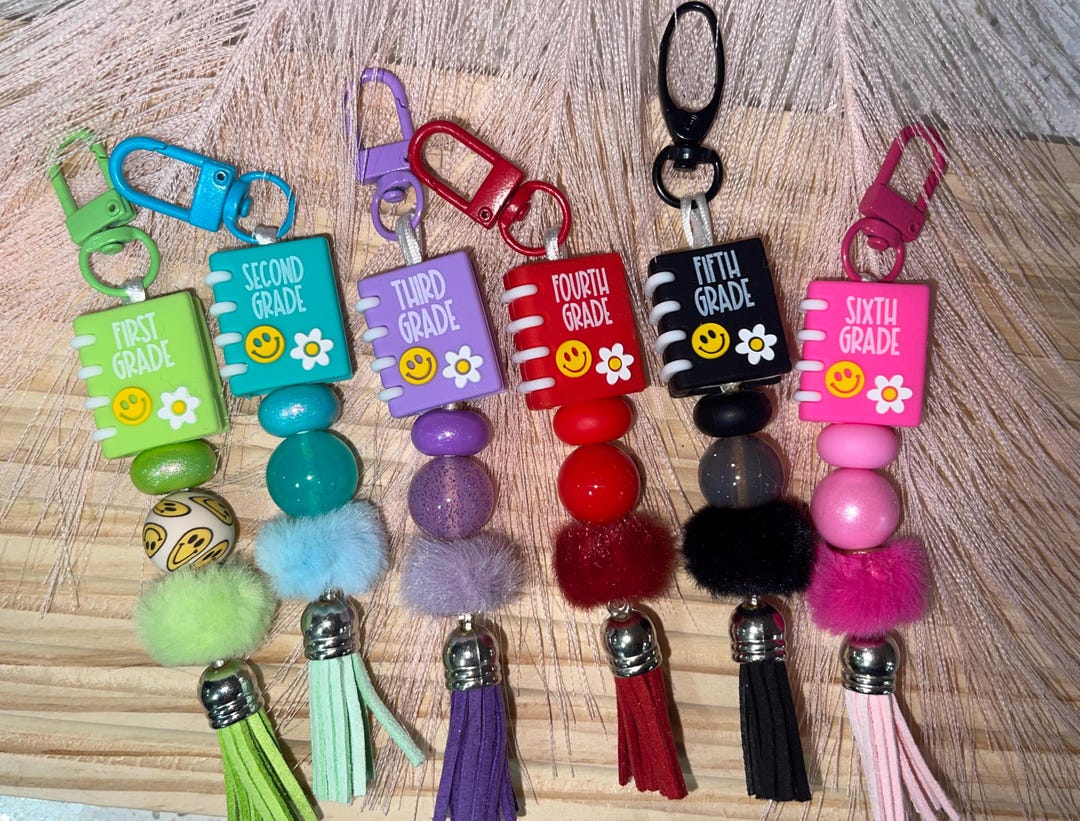 Grade Level Beaded Teacher Keychain: Elementary School Gift - Etsy