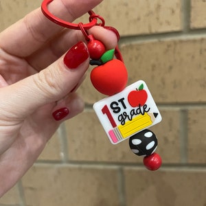 GRADE LEVEL Teacher Keychains // Gifts for Teachers // Teacher Gift ...