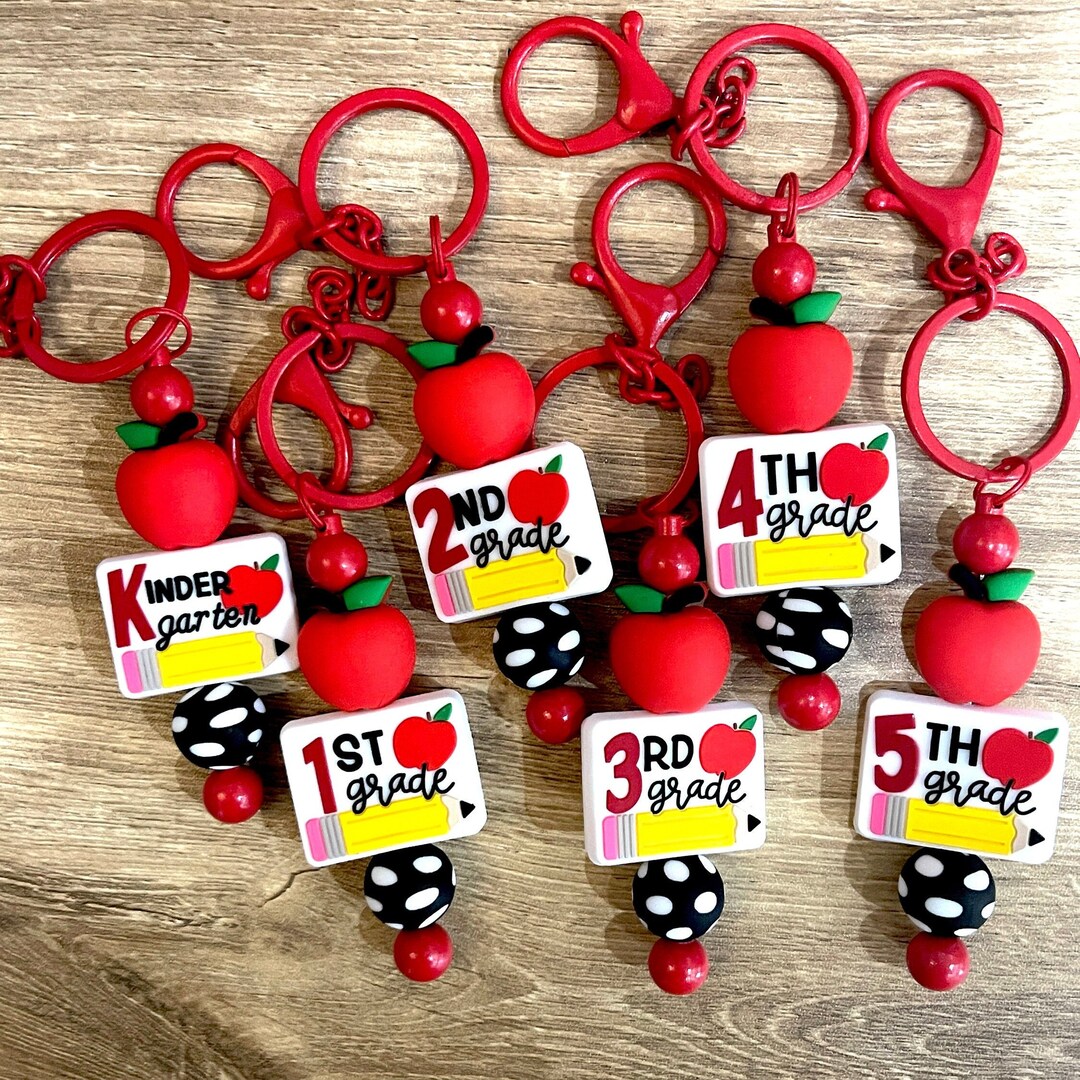 GRADE LEVEL Teacher Keychains // Gifts for Teachers // Teacher Gift ...