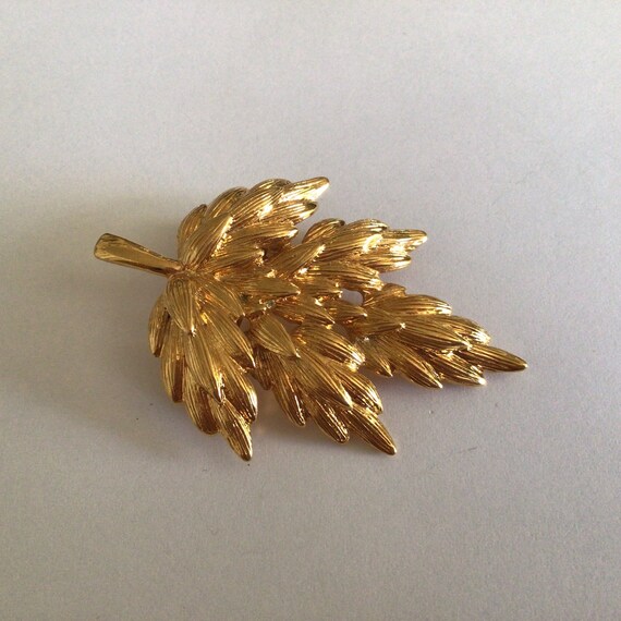 Vintage Classic Mid Century Modern Napier leaf Brooch… - Gem