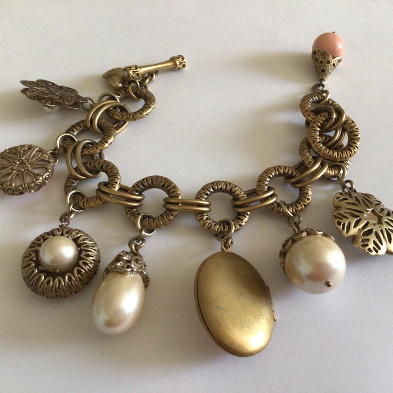 CAROLEE Vintage Bronze Link Bracelet: Faux Pearl Cameo Locket - Etsy