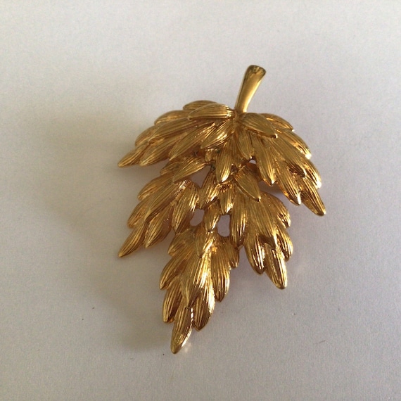 Vintage Classic Mid Century Modern Napier leaf Brooch… - Gem