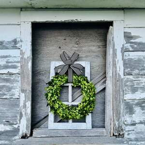 Weathered Farmhouse Window Pane Wall Decor With Green Boxwood Wreath ...