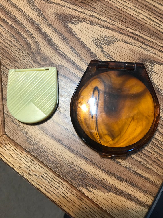 Bakelite Compacts - Etsy