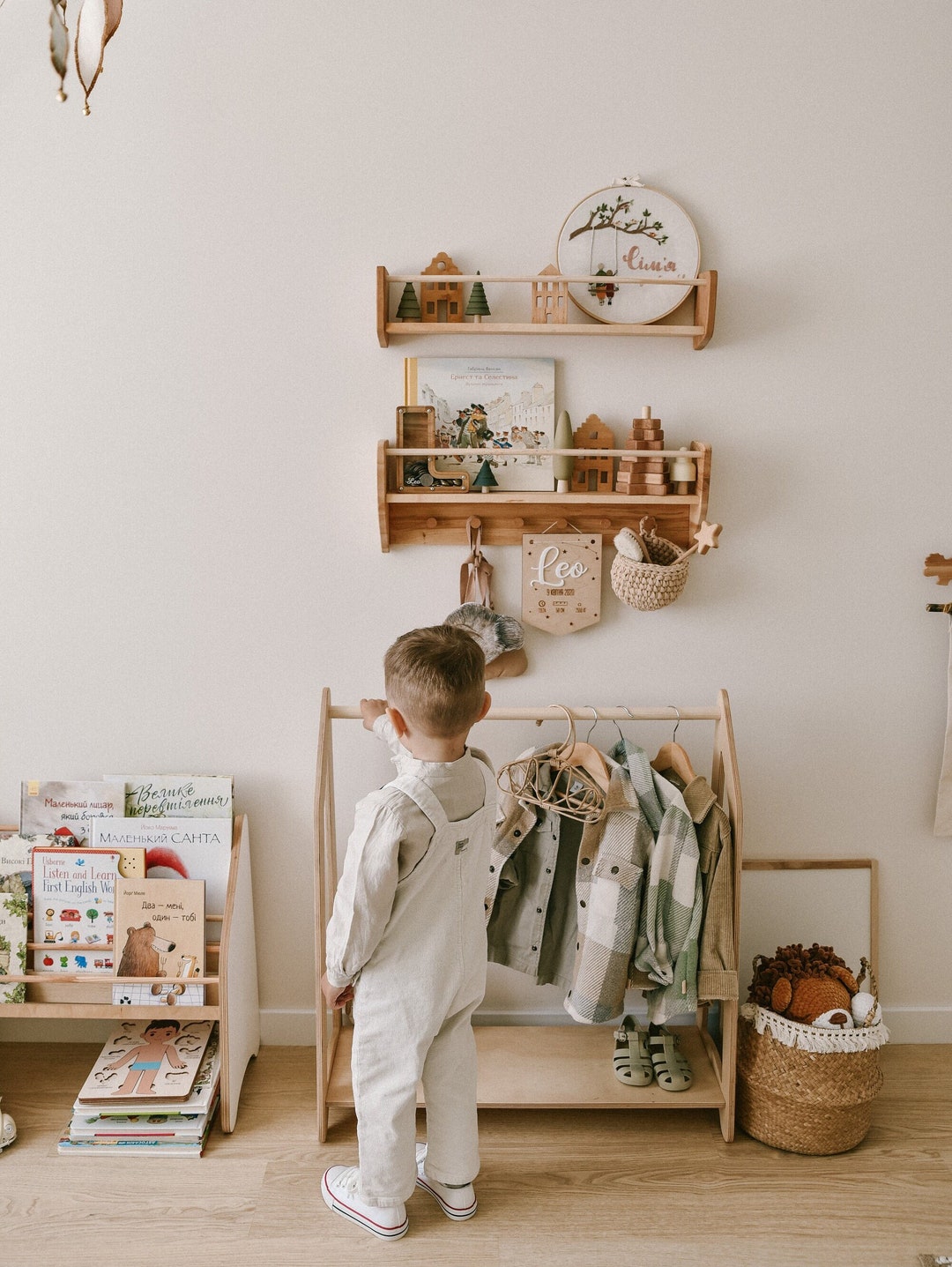 Nursery Wall Shelf, Montessori Shelf on the Wall, Toy and Book Wall ...