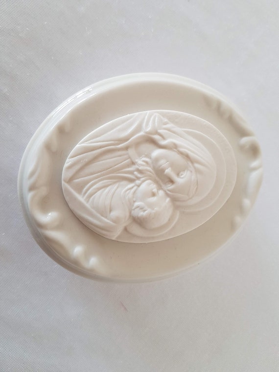 Vintage ceramic oval box Madonna Religious Keepsake B… - Gem