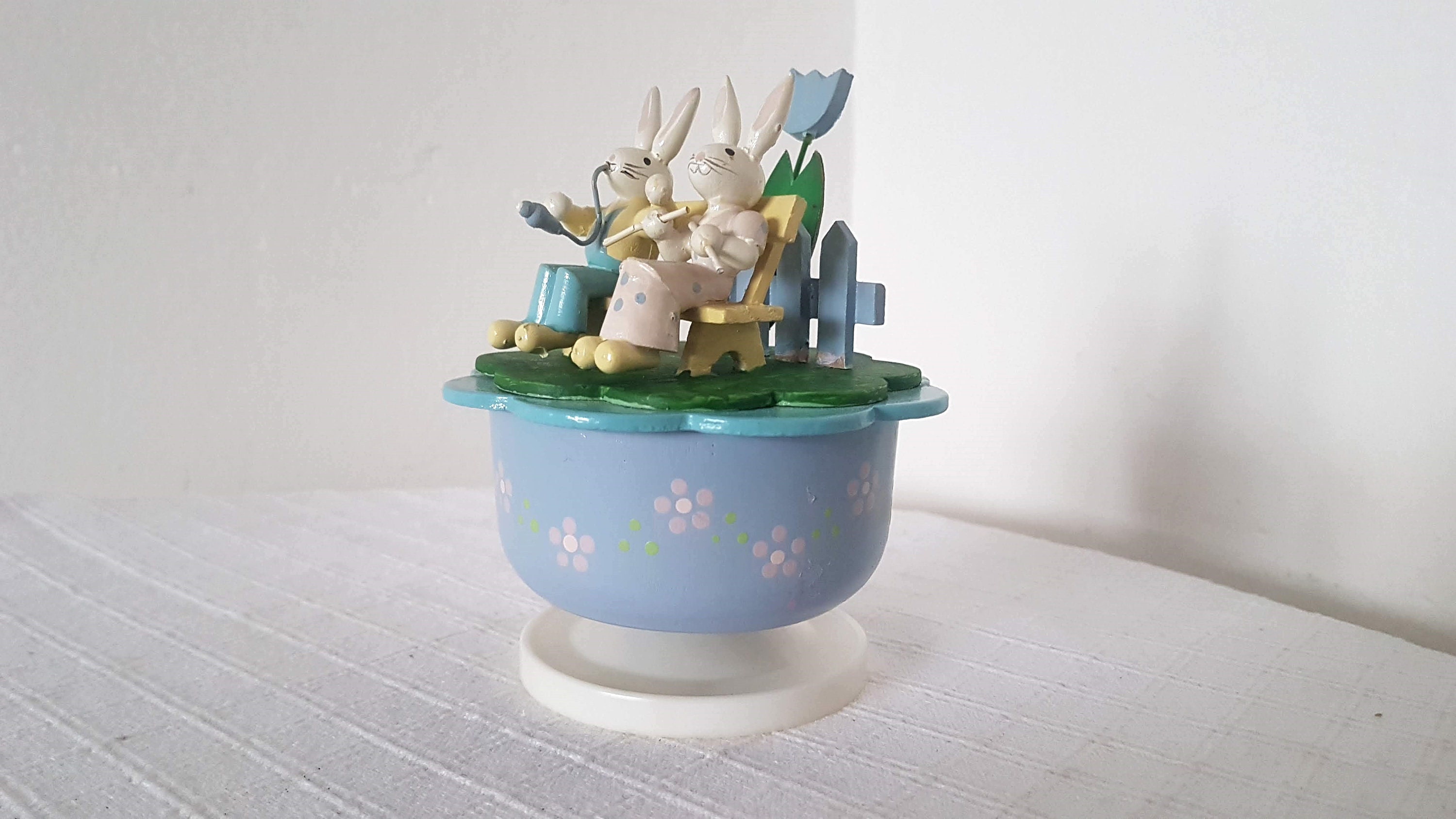 Vintage a Pair of Easter Bunnies on a Spinning Music Box - Etsy